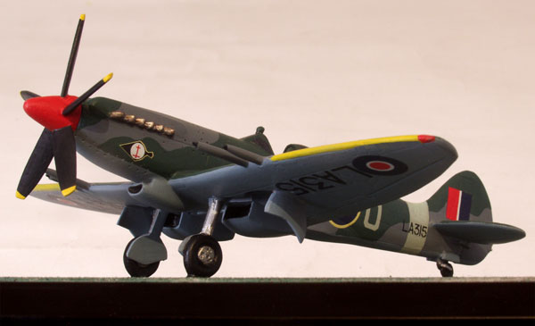 Supermarine Spitfire F Mk 21 – Staples and Vine Ltd.