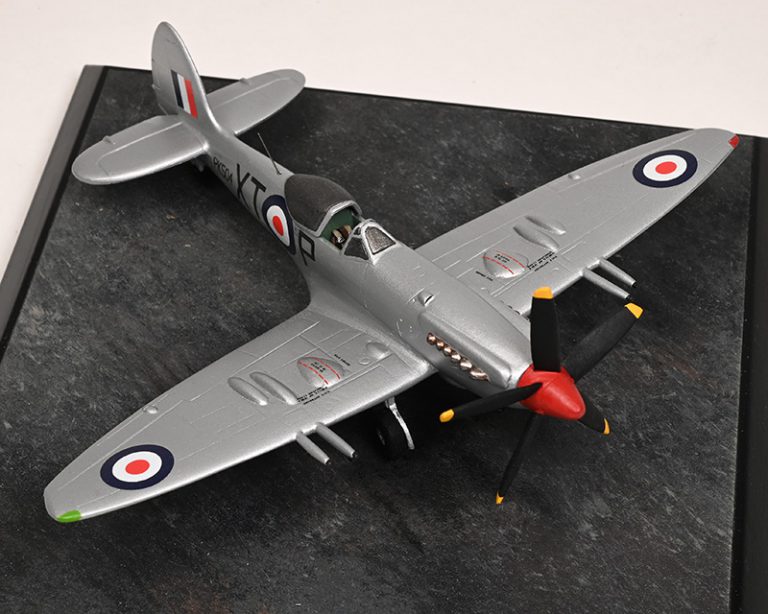 Supermarine Spitfire F Mk 22